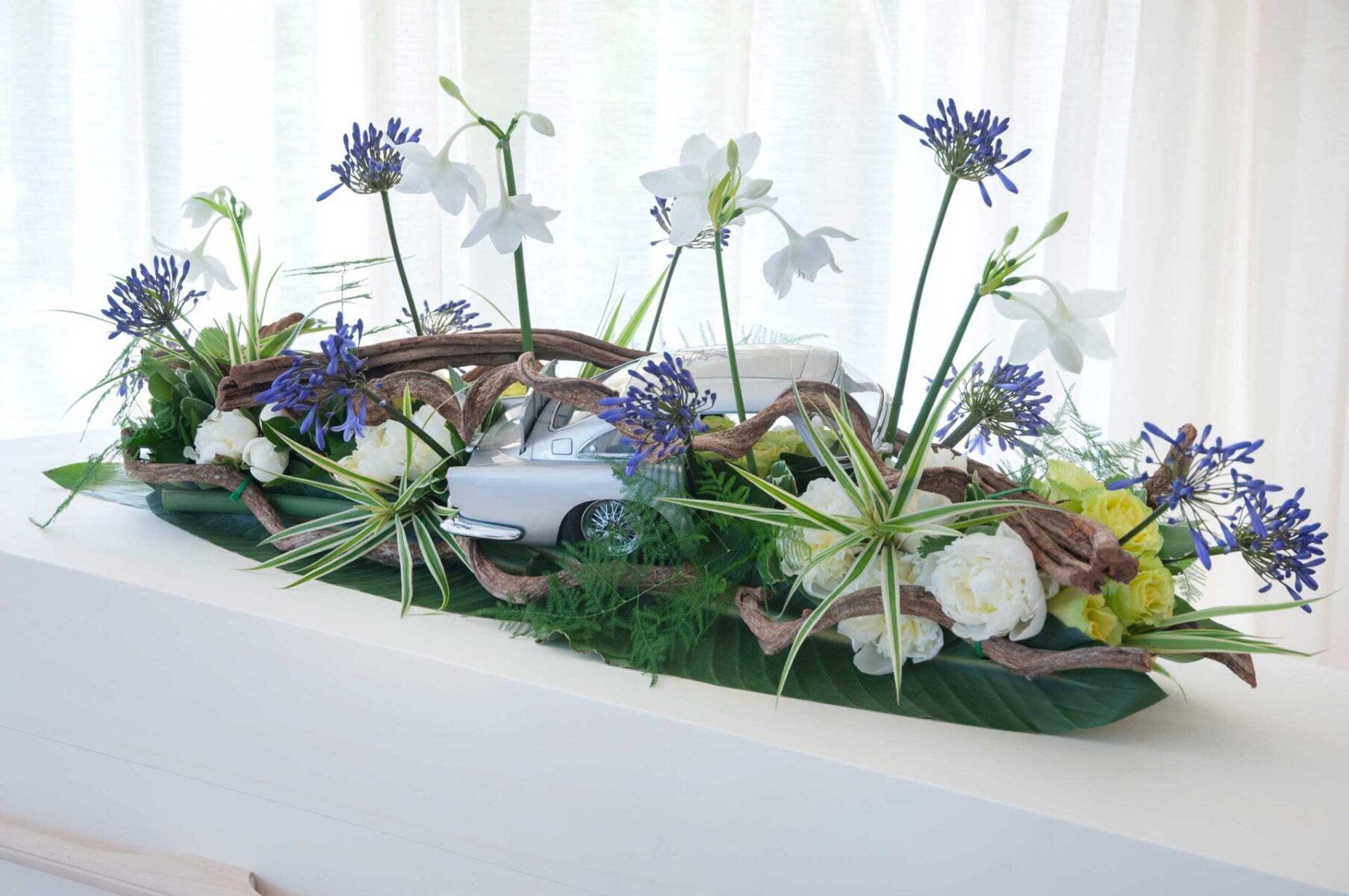 Bloemen bij een uitvaart horen het leven van de overledene weer te ...